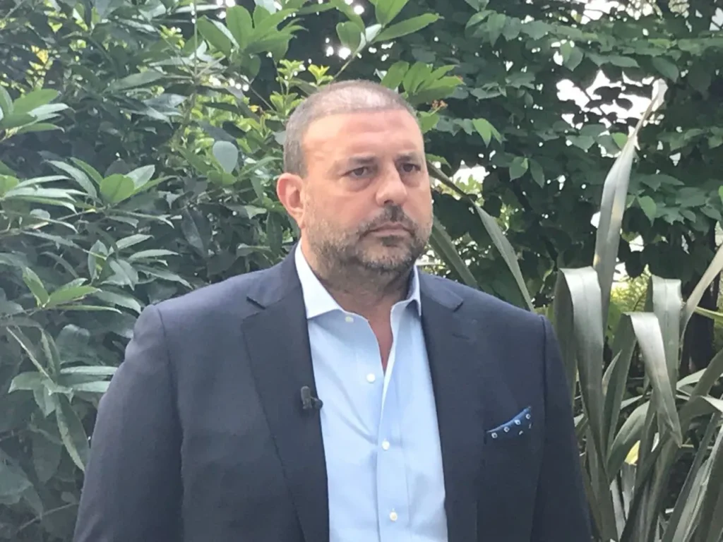 Calenda, l'uomo che sa scegliere la destinazione perfetta