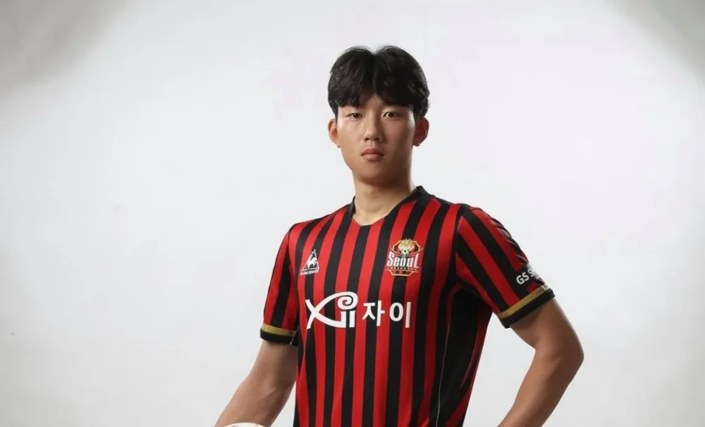 L'ex agente: "Consiglio Lee perché il Kim vale Han-Beom Lee"